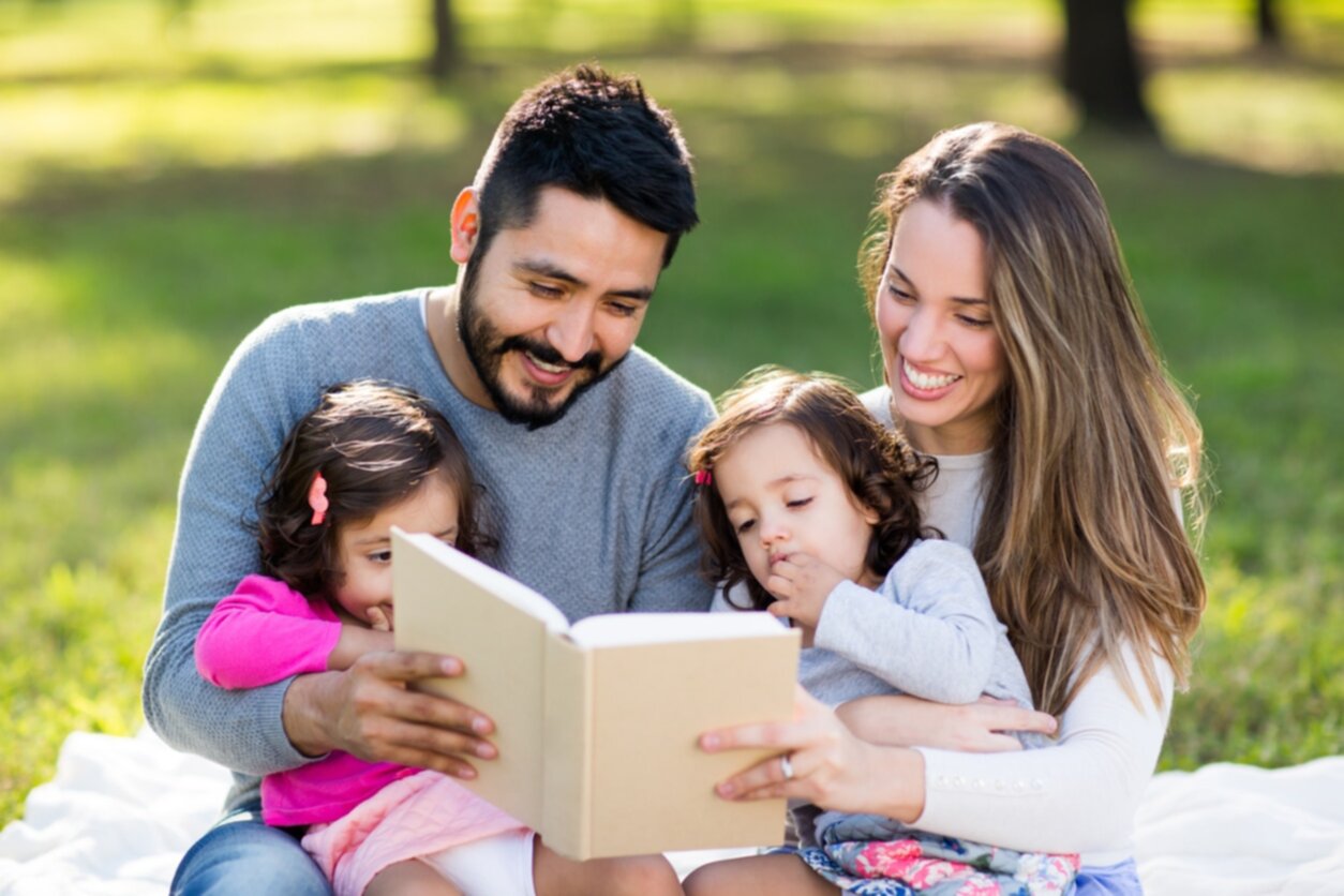 A School Library Can Support ELL Families - Lectura Books